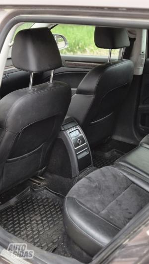 Pelēks Skoda SuperB 2013 Panevēža, ar dzinēja tilpumu 2.00 L un nobraukumu 623 tūkst. km par 3200 €, foto 12 vietnē AUTOMOTO.COM.LV