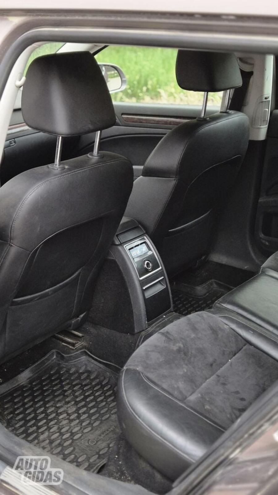 Pelēks Skoda SuperB 2013 Panevēža, ar dzinēja tilpumu 2.00 L un nobraukumu 623 tūkst. km par 3200 €, foto 12 vietnē AUTOMOTO.COM.LV