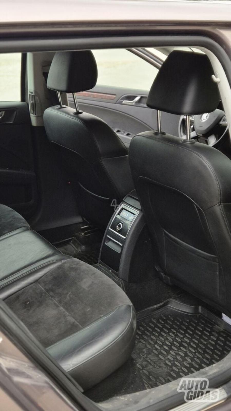 Pelēks Skoda SuperB 2013 Panevēža, ar dzinēja tilpumu 2.00 L un nobraukumu 623 tūkst. km par 3200 €, foto 13 vietnē AUTOMOTO.COM.LV