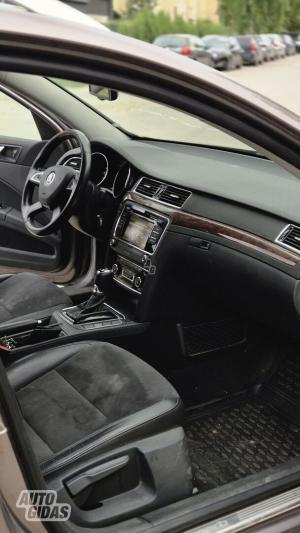 Pelēks Skoda SuperB 2013 Panevēža, ar dzinēja tilpumu 2.00 L un nobraukumu 623 tūkst. km par 3200 €, foto 15 vietnē AUTOMOTO.COM.LV