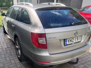 Pelēks Skoda SuperB 2013 Panevēža, ar dzinēja tilpumu 2.00 L un nobraukumu 330 tūkst. km par 3999 €, foto 5 vietnē AUTOMOTO.COM.LV