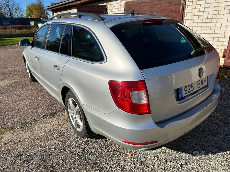 Grey Skoda SuperB 2013 in Tallinn, with an engine capacity of 2.00 L and mileage of 264 thousand km for 5000 €, photo 4 on AUTOMOTO.COM.LV