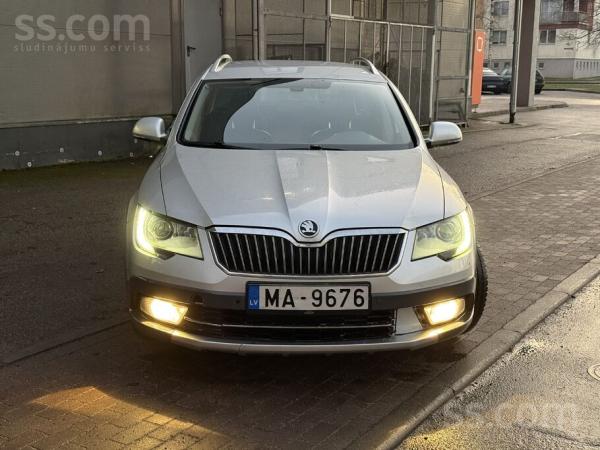 Grey Skoda SuperB 2014 in Riga, with an engine capacity of 2.00 L and mileage of 268 thousand km for 4999 €, photo 1 on AUTOMOTO.COM.LV