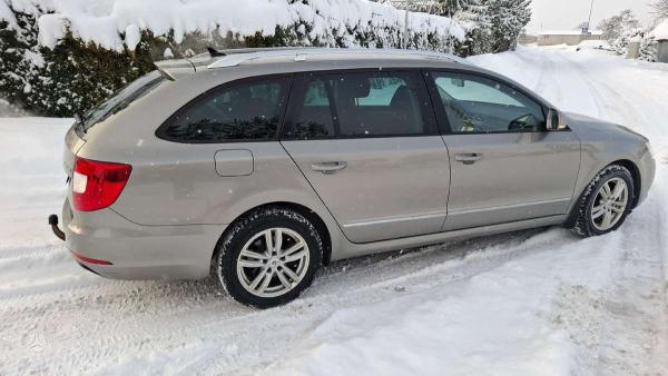 Grey Skoda SuperB 2014 in Telschi, with an engine capacity of 2.00 L and mileage of 378 thousand km for 5200 €, photo 5 on AUTOMOTO.COM.LV