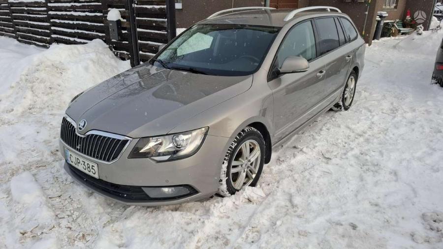 Pelēks Skoda SuperB 2014 Telšiai, ar dzinēja tilpumu 2.00 L un nobraukumu 378 tūkst. km par 5200 €, foto 8 vietnē AUTOMOTO.COM.LV
