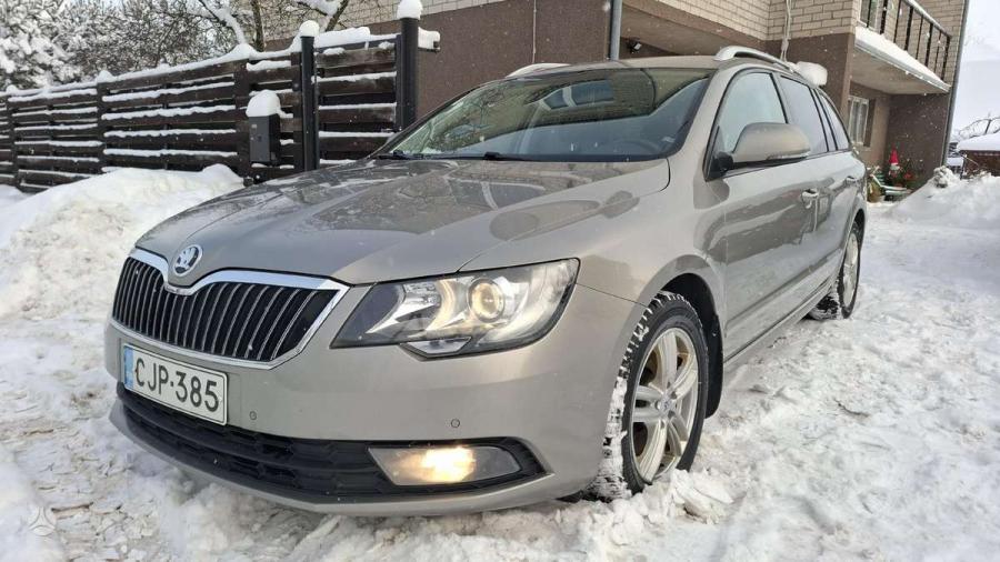 Pelēks Skoda SuperB 2014 Telšiai, ar dzinēja tilpumu 2.00 L un nobraukumu 378 tūkst. km par 5200 €, foto 18 vietnē AUTOMOTO.COM.LV
