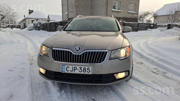 Pelēks Skoda SuperB 2014 Telšiai, ar dzinēja tilpumu 2.00 L un nobraukumu 378 tūkst. km par 5200 €, foto 2 vietnē AUTOMOTO.COM.LV