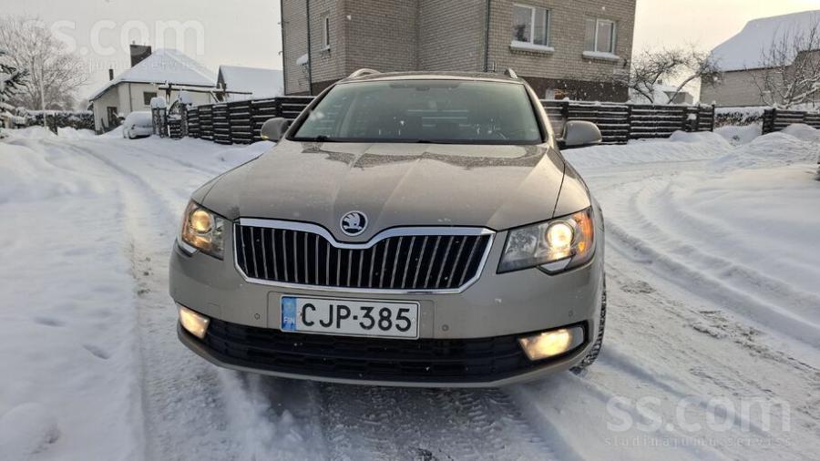 Pelēks Skoda SuperB 2014 Telšiai, ar dzinēja tilpumu 2.00 L un nobraukumu 378 tūkst. km par 5200 €, foto 2 vietnē AUTOMOTO.COM.LV