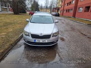 Pelēks Skoda SuperB 2014 Tallina, ar dzinēja tilpumu 2.00 L un nobraukumu 398 tūkst. km par 7000 €, foto  vietnē AUTOMOTO.COM.LV