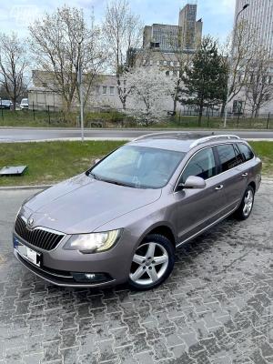 Pelēks Skoda SuperB 2014 Viļņa, ar dzinēja tilpumu 1.80 L un nobraukumu 454 tūkst. km par 3000 €, foto 5 vietnē AUTOMOTO.COM.LV