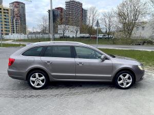 Pelēks Skoda SuperB 2014 Viļņa, ar dzinēja tilpumu 1.80 L un nobraukumu 454 tūkst. km par 3000 €, foto 10 vietnē AUTOMOTO.COM.LV