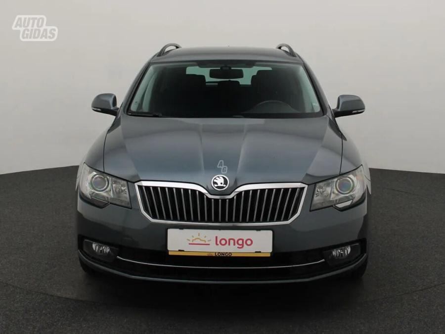 Grey Skoda SuperB 2014 in Vilnius, with an engine capacity of 1.80 L and mileage of 196 thousand km for 7999 €, photo 4 on AUTOMOTO.COM.LV