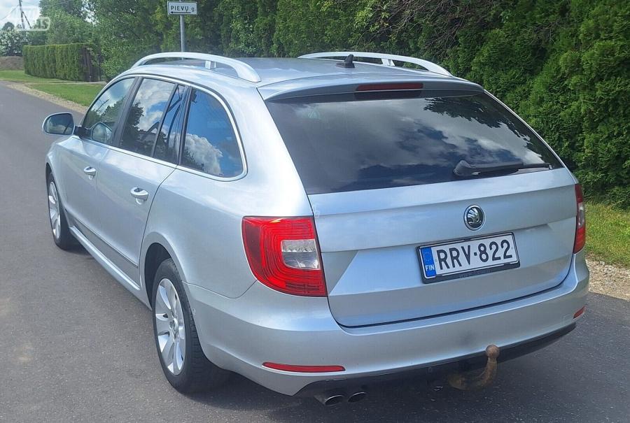 Grey Skoda SuperB 2014 in Mazeikiai, with an engine capacity of 2.00 L and mileage of 296 thousand km for 7550 €, photo 11 on AUTOMOTO.COM.LV