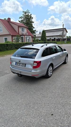 Pelēks Skoda SuperB 2014 Utena, ar dzinēja tilpumu 2.00 L un nobraukumu 195 tūkst. km par 7200 €, foto 5 vietnē AUTOMOTO.COM.LV
