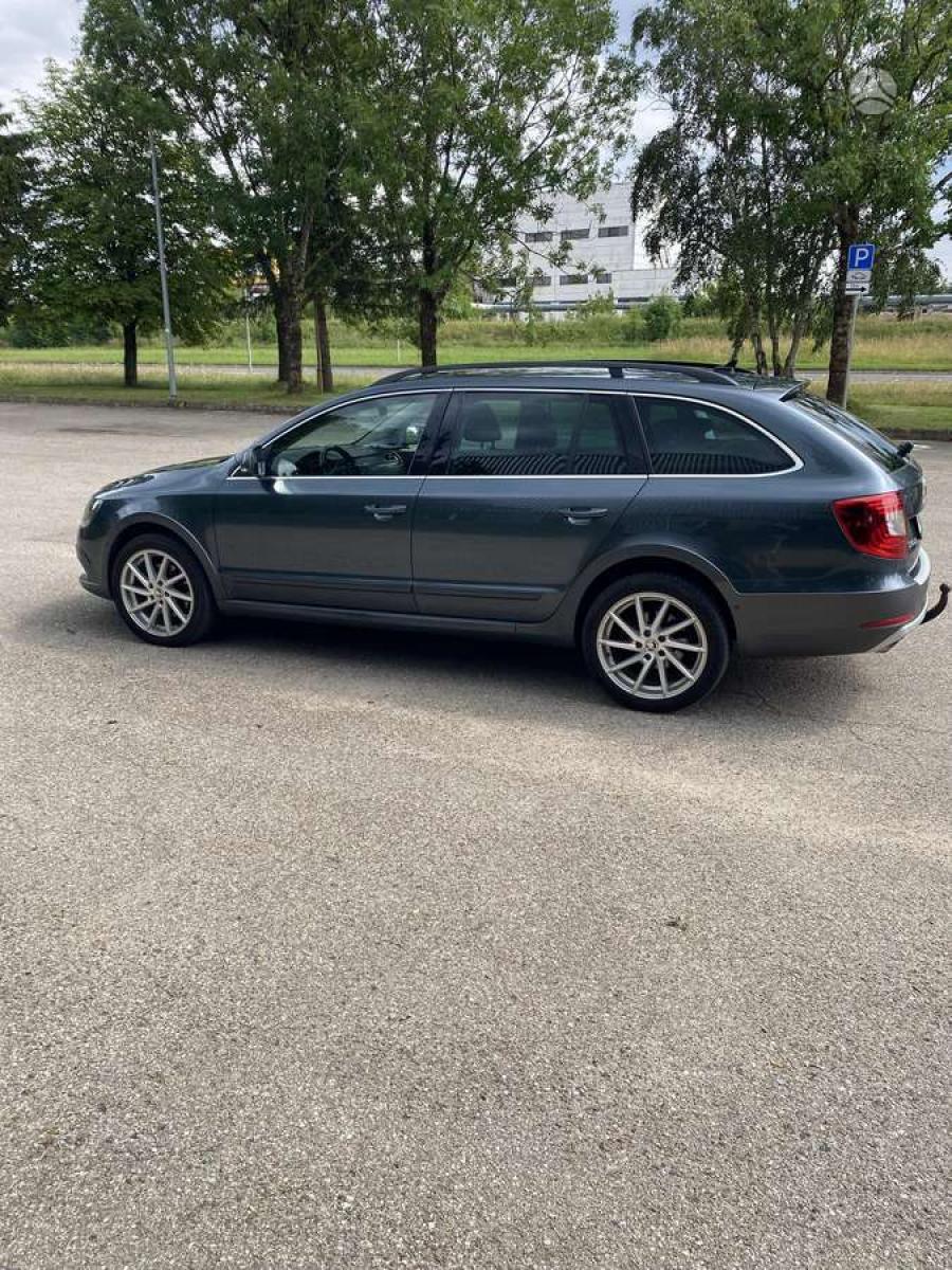 Pelēks Skoda SuperB 2014 Panevēža, ar dzinēja tilpumu 1.97 L un nobraukumu 223 tūkst. km par 9200 €, foto 7 vietnē AUTOMOTO.COM.LV