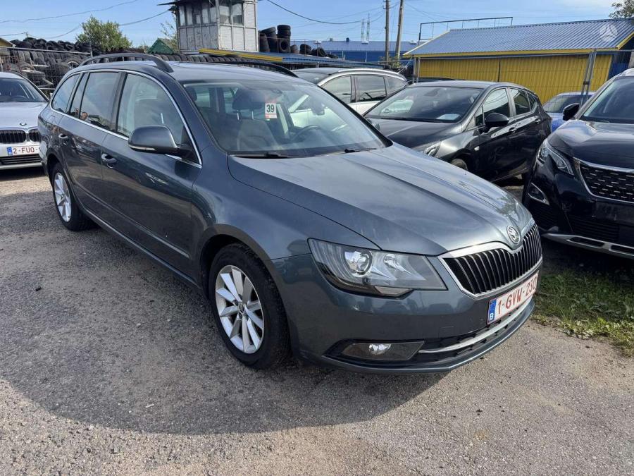 Pelēks Skoda SuperB 2014 Kauņa, ar dzinēja tilpumu 1.60 L un nobraukumu 275 tūkst. km par 5000 €, foto 4 vietnē AUTOMOTO.COM.LV