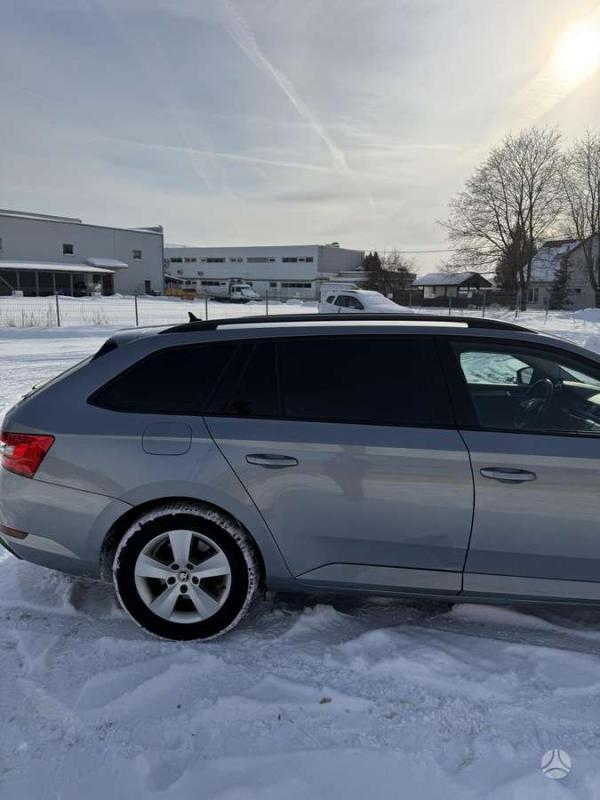 Pelēks Skoda SuperB 2015 Kauņa, ar dzinēja tilpumu 1.60 L un nobraukumu 250 tūkst. km par 8000 €, foto 4 vietnē AUTOMOTO.COM.LV