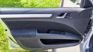 Grey Skoda SuperB 2015 in Vilnius, with an engine capacity of 1.60 L and mileage of 407 thousand km for 3300 €, photo 14 on AUTOMOTO.COM.LV