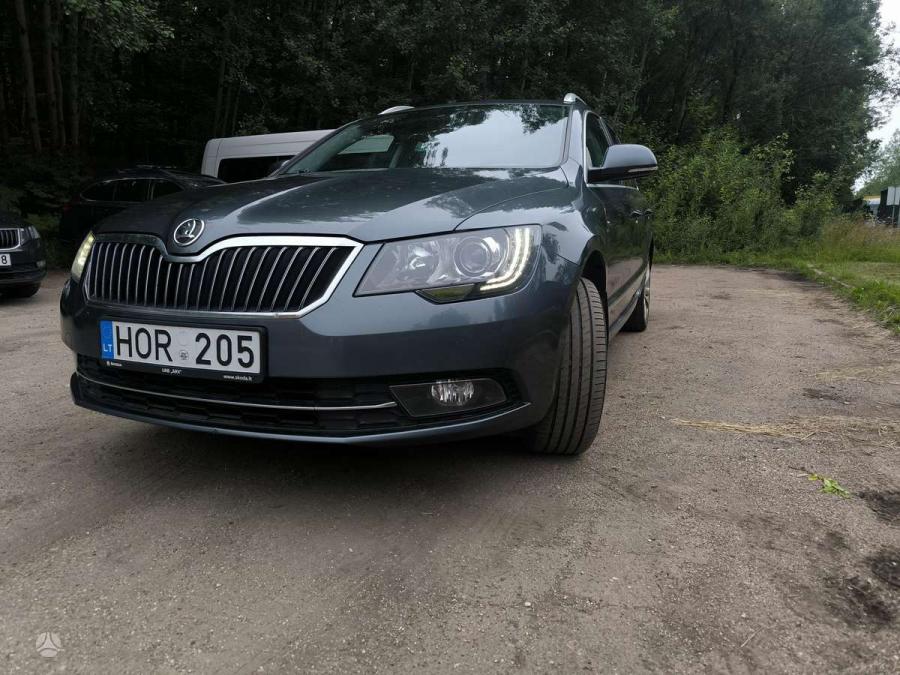 Pelēks Skoda SuperB 2015 Viļņa, ar dzinēja tilpumu 1.97 L un nobraukumu 479 tūkst. km par 4500 €, foto 3 vietnē AUTOMOTO.COM.LV