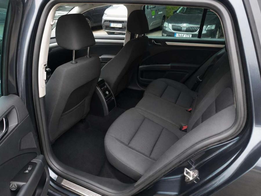 Pelēks Skoda SuperB 2015 Viļņa, ar dzinēja tilpumu 1.97 L un nobraukumu 479 tūkst. km par 4500 €, foto 10 vietnē AUTOMOTO.COM.LV