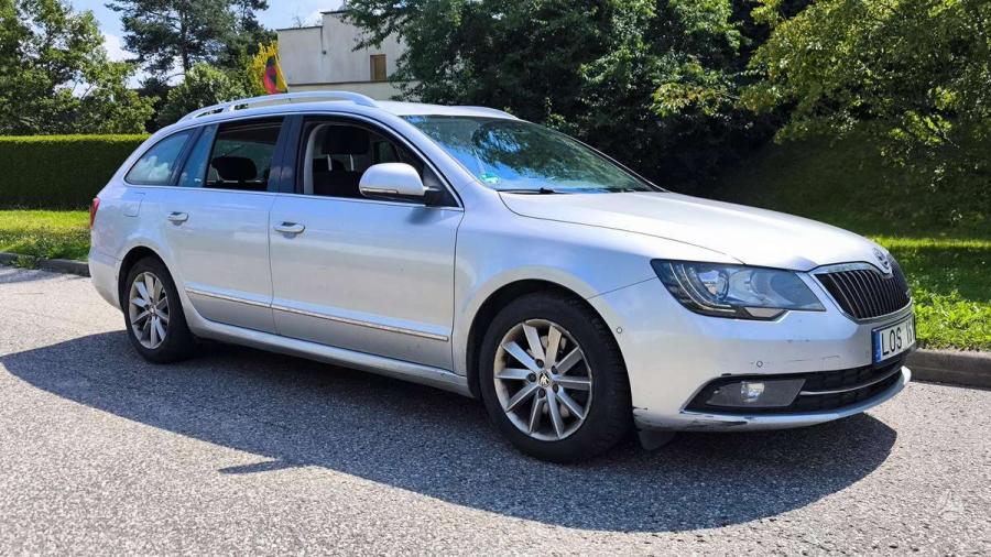 Pelēks Skoda SuperB 2015 Viļņa, ar dzinēja tilpumu 1.60 L un nobraukumu 407 tūkst. km par 2700 €, foto 5 vietnē AUTOMOTO.COM.LV