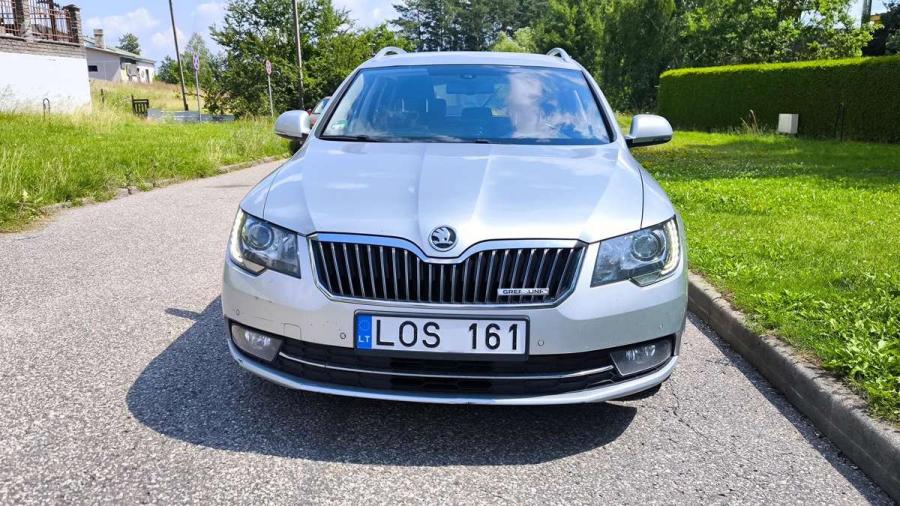 Pelēks Skoda SuperB 2015 Viļņa, ar dzinēja tilpumu 1.60 L un nobraukumu 407 tūkst. km par 2700 €, foto 7 vietnē AUTOMOTO.COM.LV