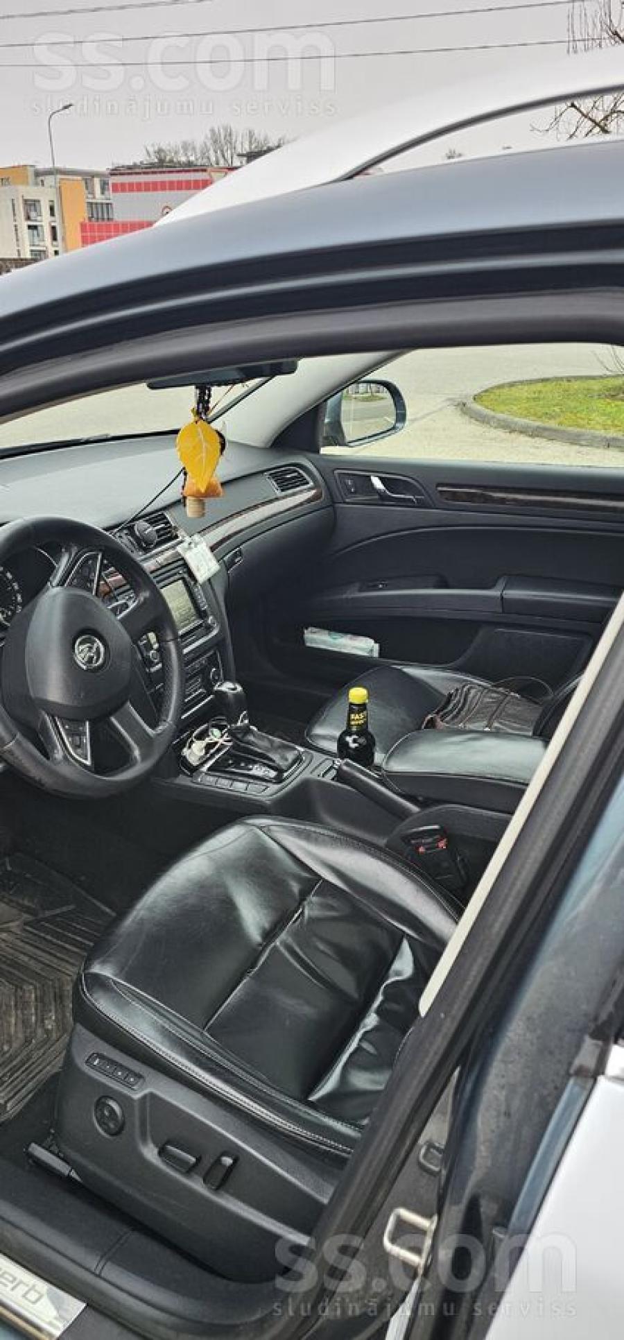Grey Skoda SuperB 2015 in Riga, with an engine capacity of 1.60 L and mileage of 500 thousand km for 3000 €, photo 5 on AUTOMOTO.COM.LV