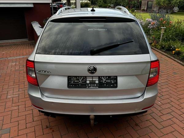 Grey Skoda SuperB 2015 in Panevezys, with an engine capacity of 1.97 L and mileage of 0 thousand km for 5500 €, photo 5 on AUTOMOTO.COM.LV