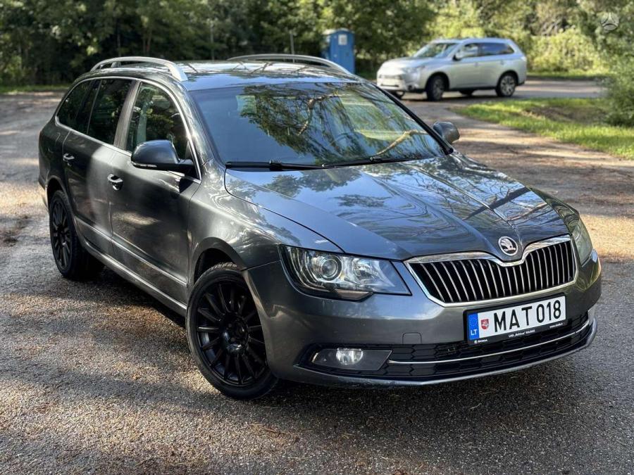 Grey Skoda SuperB 2015 in Ukmerge, with an engine capacity of 1.97 L and mileage of 361 thousand km for 5900 €, photo 4 on AUTOMOTO.COM.LV