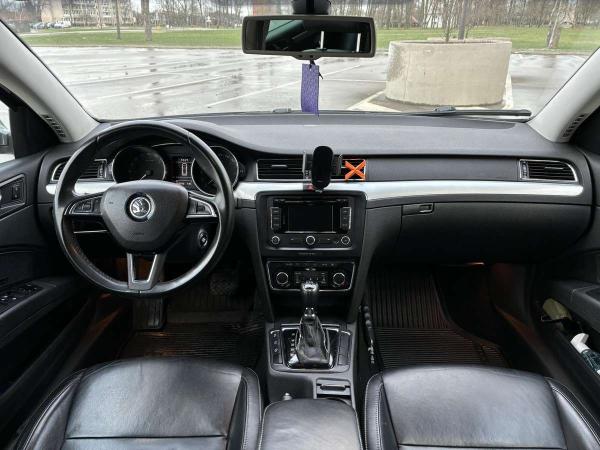 Pelēks Skoda SuperB 2015 Ukmergė, ar dzinēja tilpumu 1.97 L un nobraukumu 361 tūkst. km par 5900 €, foto 8 vietnē AUTOMOTO.COM.LV