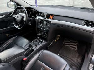 Grey Skoda SuperB 2015 in Ukmerge, with an engine capacity of 1.97 L and mileage of 361 thousand km for 5900 €, photo 9 on AUTOMOTO.COM.LV