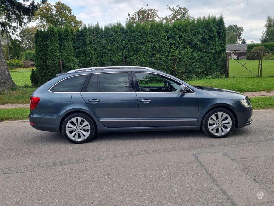 Grey Skoda SuperB 2015 in Vilnius, with an engine capacity of 1.97 L and mileage of 254 thousand km for 7700 €, photo 4 on AUTOMOTO.COM.LV