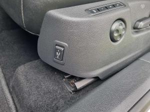Grey Skoda SuperB 2015 in Vilnius, with an engine capacity of 1.97 L and mileage of 254 thousand km for 7700 €, photo 16 on AUTOMOTO.COM.LV