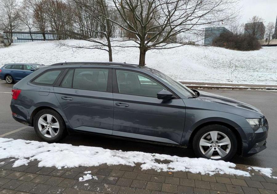 Grey Skoda SuperB 2016 in Vilnius, with an engine capacity of 1.60 L and mileage of 310 thousand km for 7800 €, photo 3 on AUTOMOTO.COM.LV