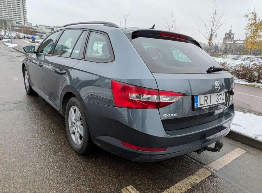 Grey Skoda SuperB 2016 in Vilnius, with an engine capacity of 1.60 L and mileage of 310 thousand km for 7800 €, photo 5 on AUTOMOTO.COM.LV