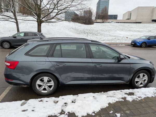 Grey Skoda SuperB 2016 in Vilnius, with an engine capacity of 1.60 L and mileage of 310 thousand km for 7800 €, photo 7 on AUTOMOTO.COM.LV