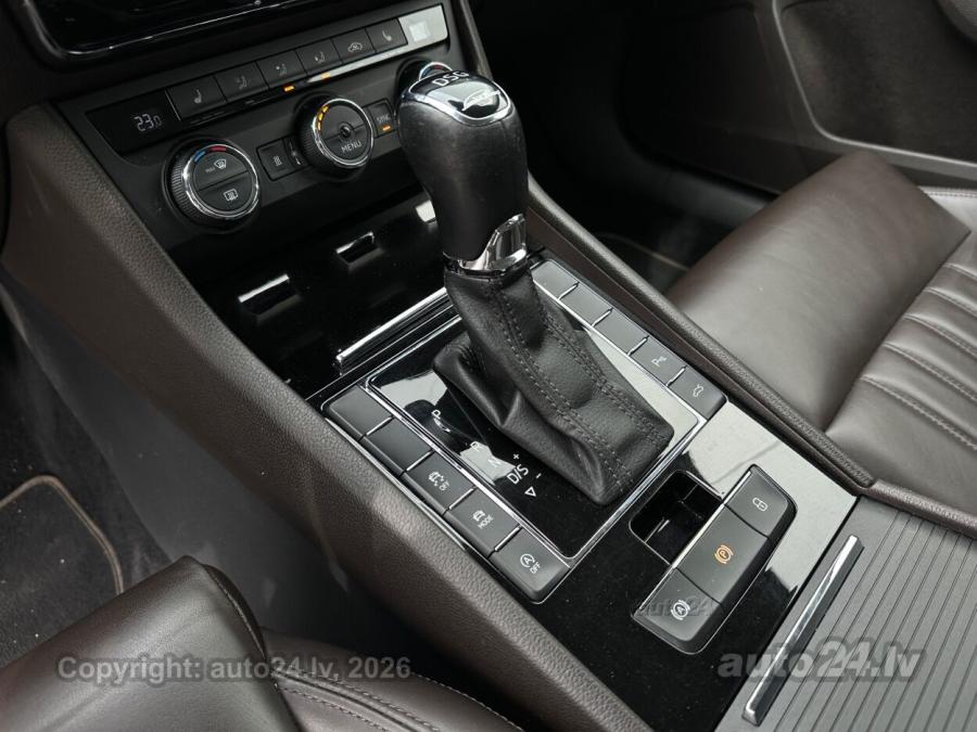 Grey Skoda SuperB 2016 in Tartu, with an engine capacity of 2.00 L and mileage of 260 thousand km for 14500 €, photo 5 on AUTOMOTO.COM.LV