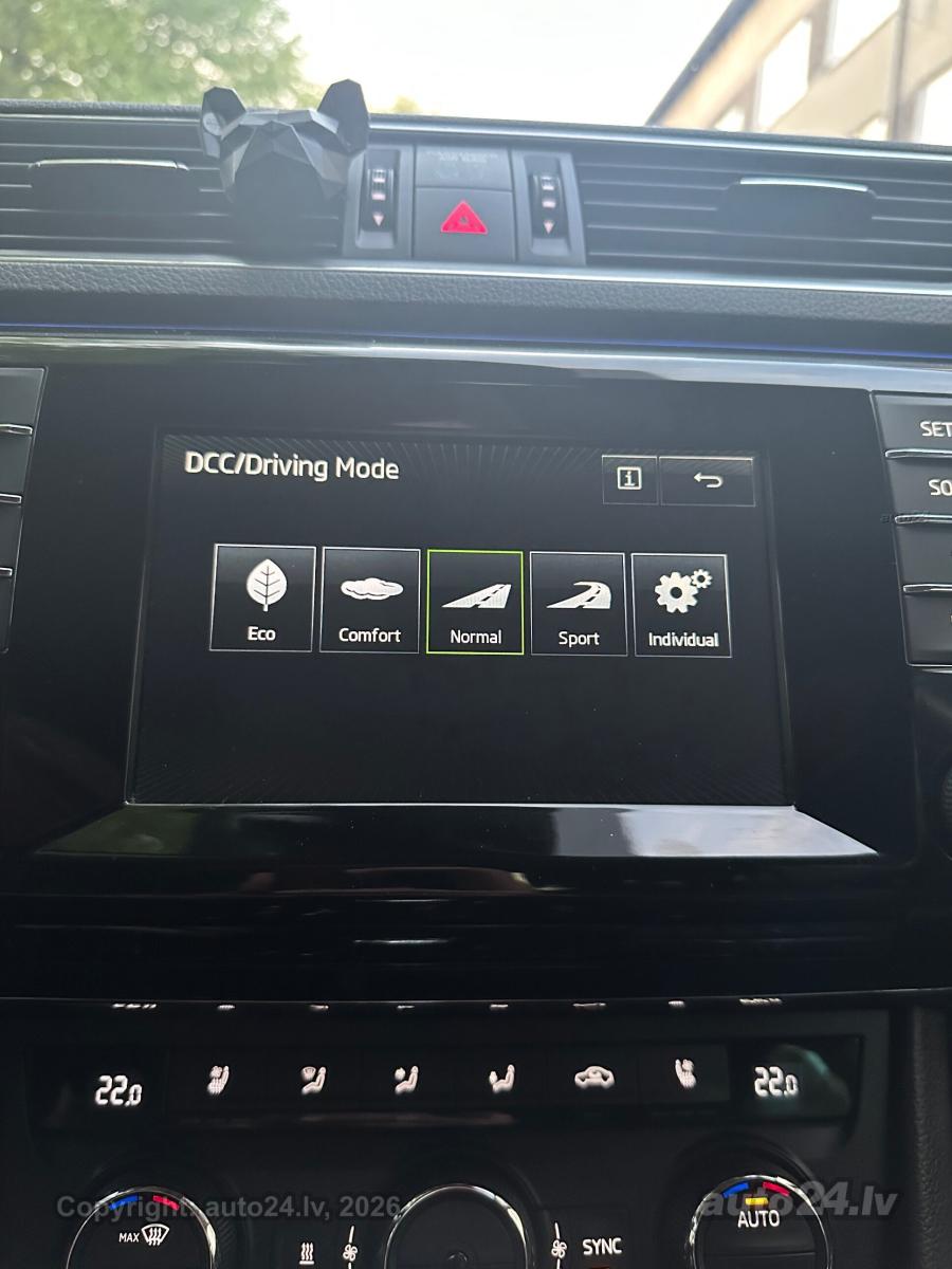 Pelēks Skoda SuperB 2016 Tallina, ar dzinēja tilpumu 2.00 L un nobraukumu 222 tūkst. km par 13250 €, foto 14 vietnē AUTOMOTO.COM.LV