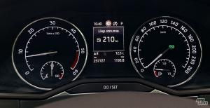 Grey Skoda SuperB 2016 in Radviliskis, with an engine capacity of 2.00 L and mileage of 257 thousand km for 10900 €, photo 24 on AUTOMOTO.COM.LV