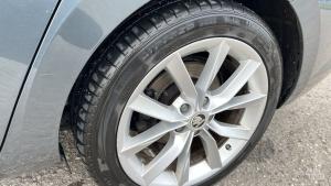 Grey Skoda SuperB 2016 in Telschi, with an engine capacity of 2.00 L and mileage of 232 thousand km for 12000 €, photo 9 on AUTOMOTO.COM.LV