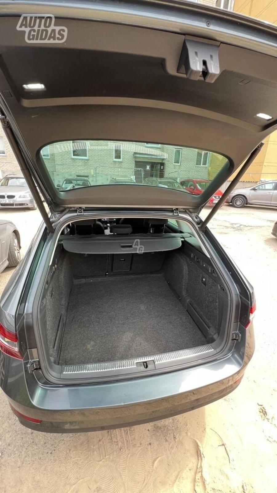 Grey Skoda SuperB 2016 in Telschi, with an engine capacity of 2.00 L and mileage of 232 thousand km for 12000 €, photo 22 on AUTOMOTO.COM.LV