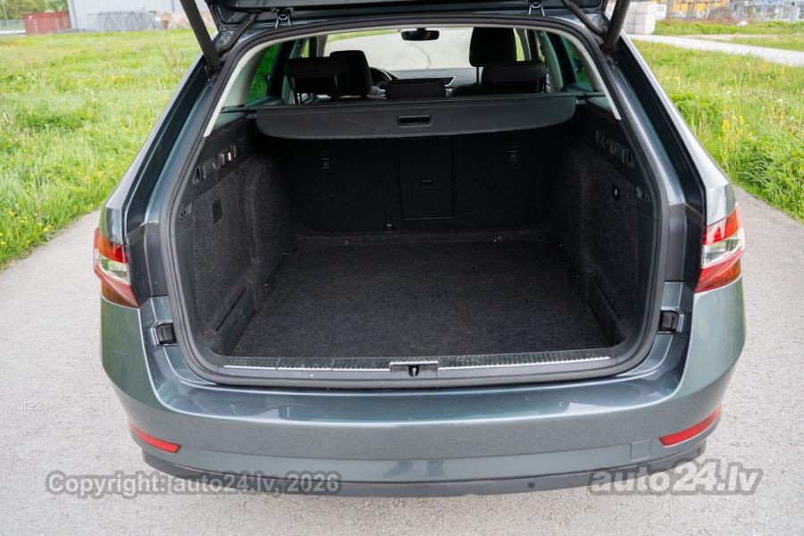 Grey Skoda SuperB 2016 in Paide, with an engine capacity of 1.60 L and mileage of 268 thousand km for 10999 €, photo 23 on AUTOMOTO.COM.LV