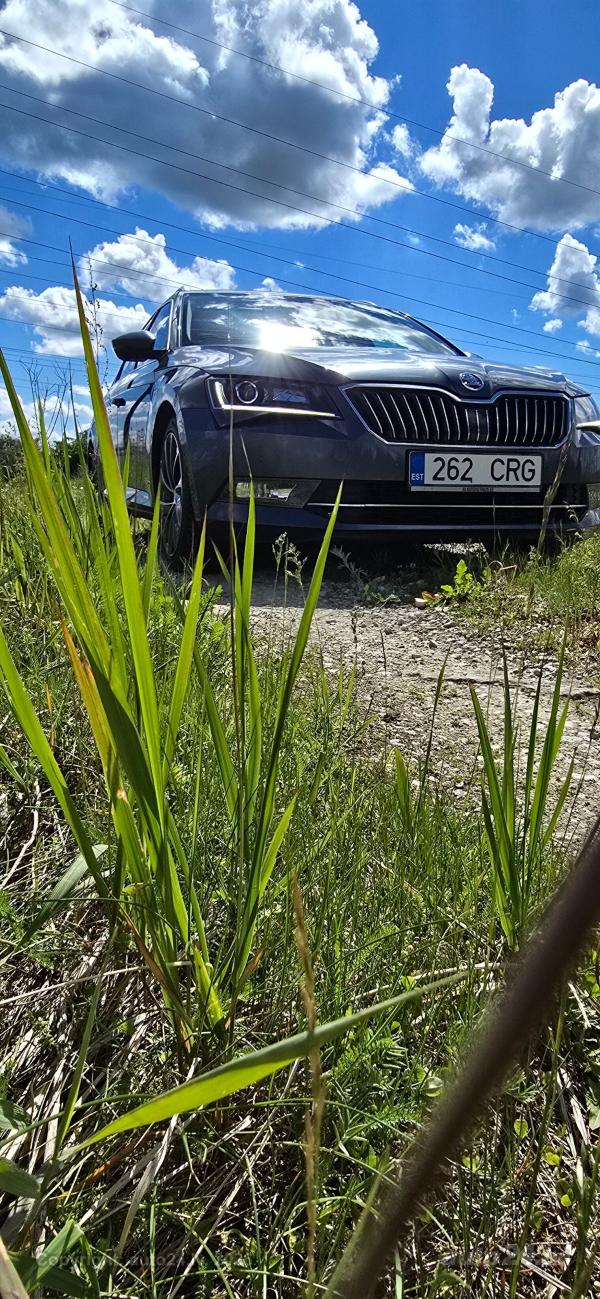Pelēks Skoda SuperB 2016 Tallina, ar dzinēja tilpumu 2.00 L un nobraukumu 243 tūkst. km par 12000 €, foto 1 vietnē AUTOMOTO.COM.LV