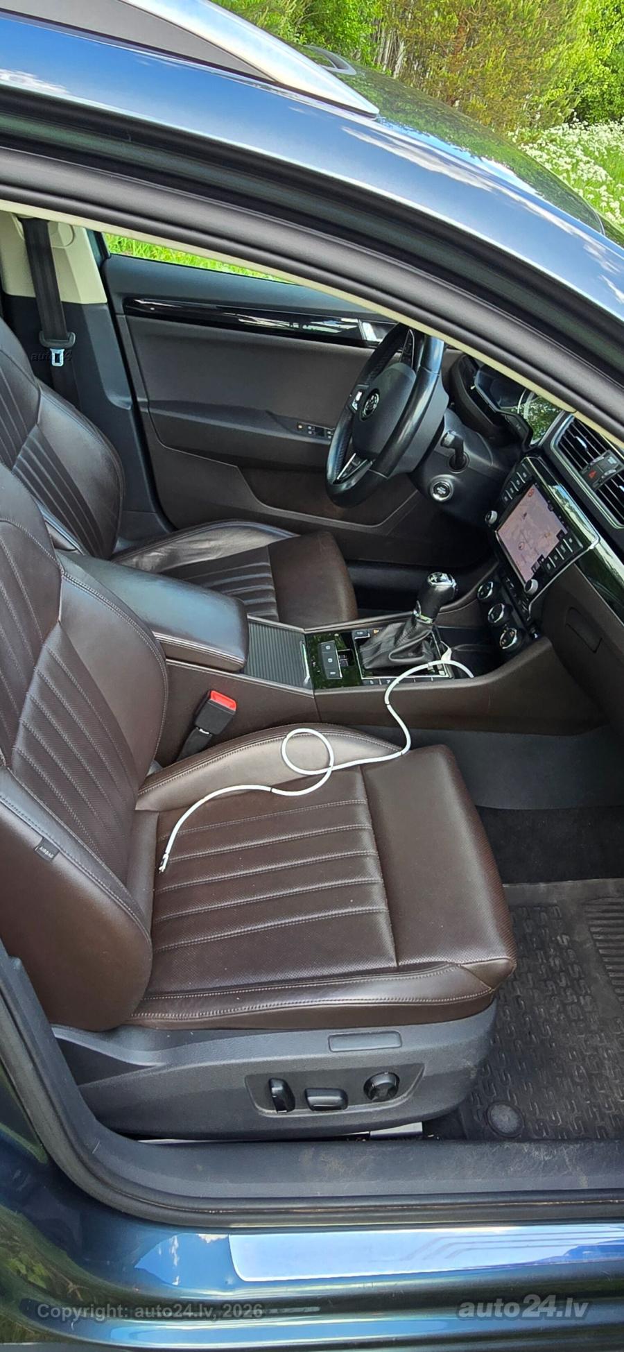 Pelēks Skoda SuperB 2016 Tallina, ar dzinēja tilpumu 2.00 L un nobraukumu 243 tūkst. km par 12000 €, foto 10 vietnē AUTOMOTO.COM.LV