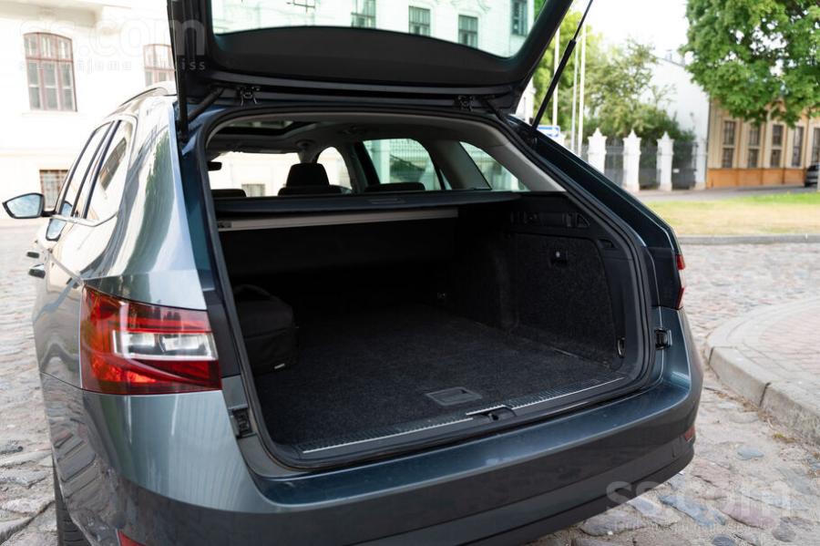 Pelēks Skoda SuperB 2016 Liepāja, ar dzinēja tilpumu 2.00 L un nobraukumu 302 tūkst. km par 11300 €, foto 11 vietnē AUTOMOTO.COM.LV