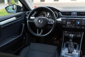 Pelēks Skoda SuperB 2016 Liepāja, ar dzinēja tilpumu 2.00 L un nobraukumu 302 tūkst. km par 11300 €, foto 13 vietnē AUTOMOTO.COM.LV
