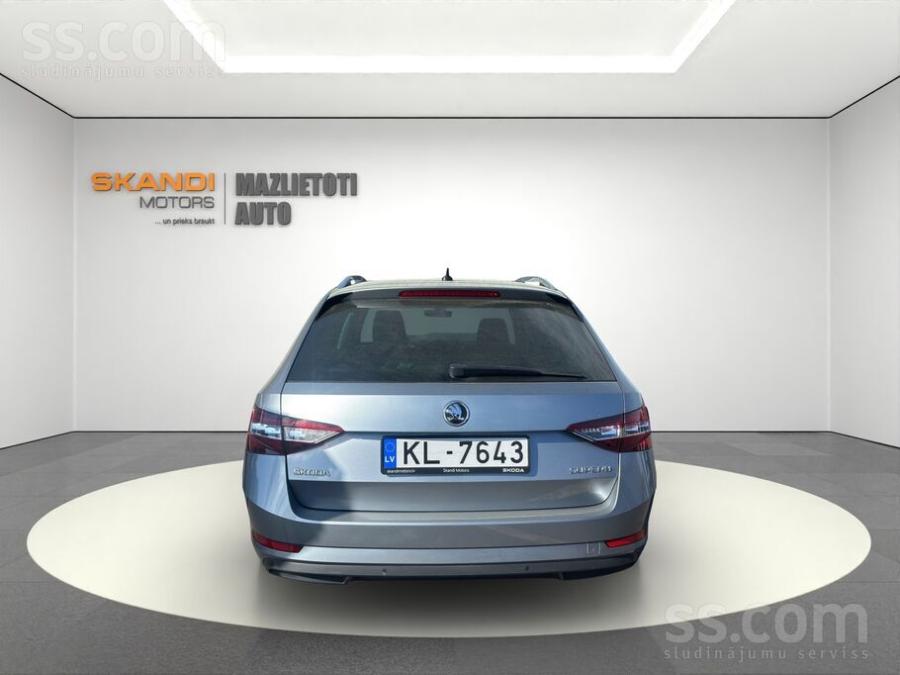 Pelēks Skoda SuperB 2016 Rīga, ar dzinēja tilpumu 2.00 L un nobraukumu 117 tūkst. km par 12990 €, foto 6 vietnē AUTOMOTO.COM.LV