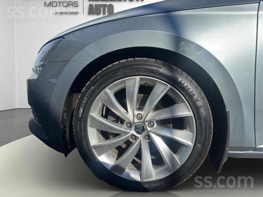 Pelēks Skoda SuperB 2016 Rīga, ar dzinēja tilpumu 2.00 L un nobraukumu 117 tūkst. km par 12990 €, foto 17 vietnē AUTOMOTO.COM.LV