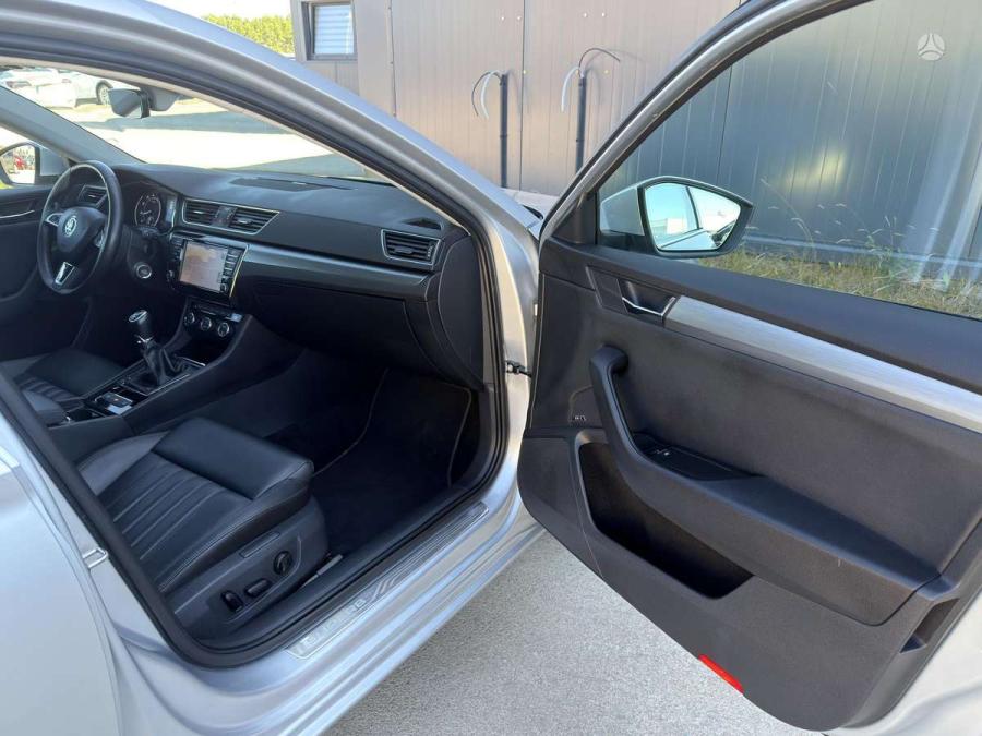 Pelēks Skoda SuperB 2016 Šauļi, ar dzinēja tilpumu 1.80 L un nobraukumu 142 tūkst. km par 10490 €, foto 25 vietnē AUTOMOTO.COM.LV
