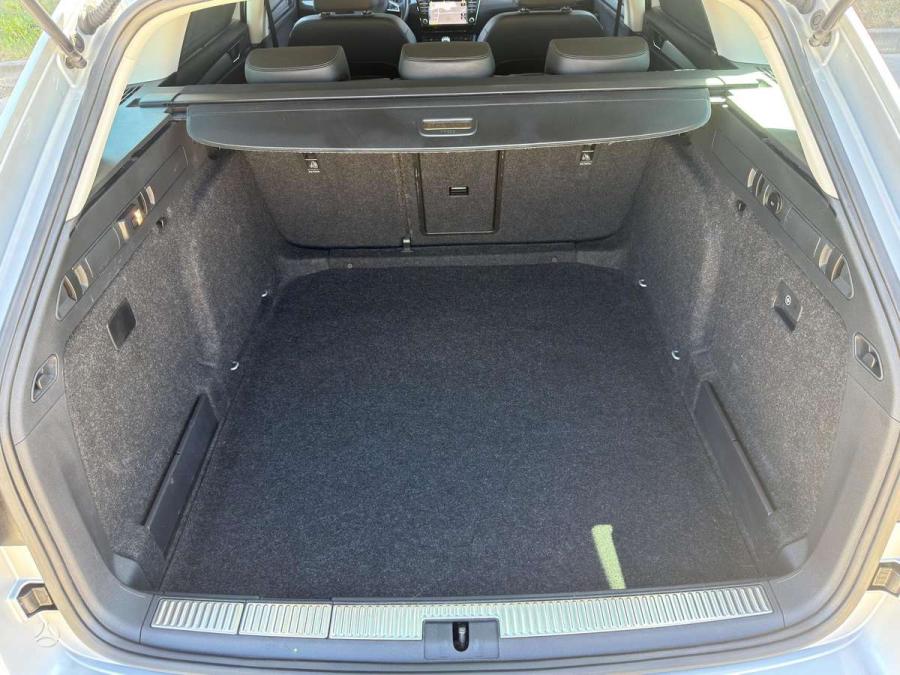 Pelēks Skoda SuperB 2016 Šauļi, ar dzinēja tilpumu 1.80 L un nobraukumu 142 tūkst. km par 10490 €, foto 37 vietnē AUTOMOTO.COM.LV